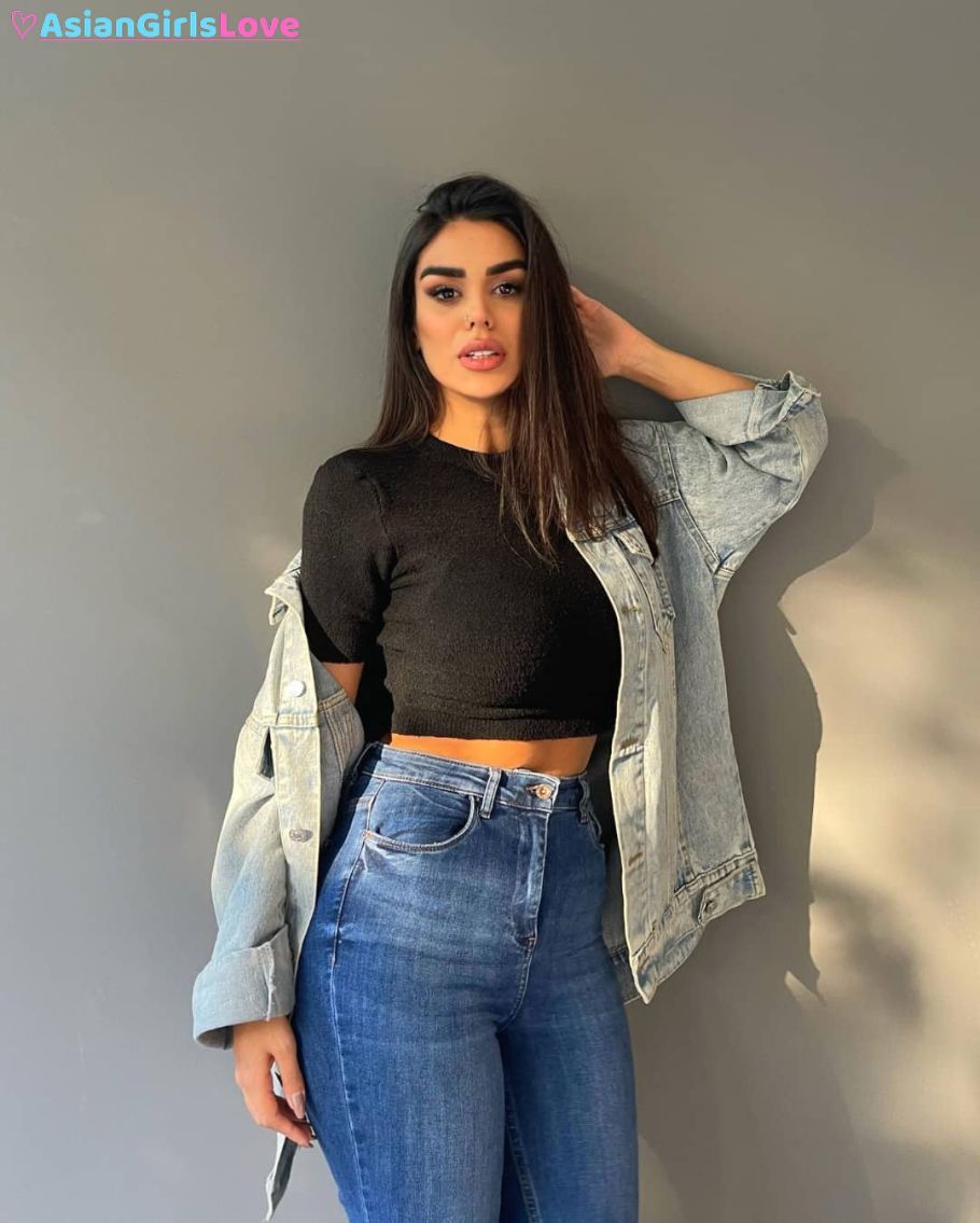 Dating Gorgeous Iranian Girls: All the Truth Revealed