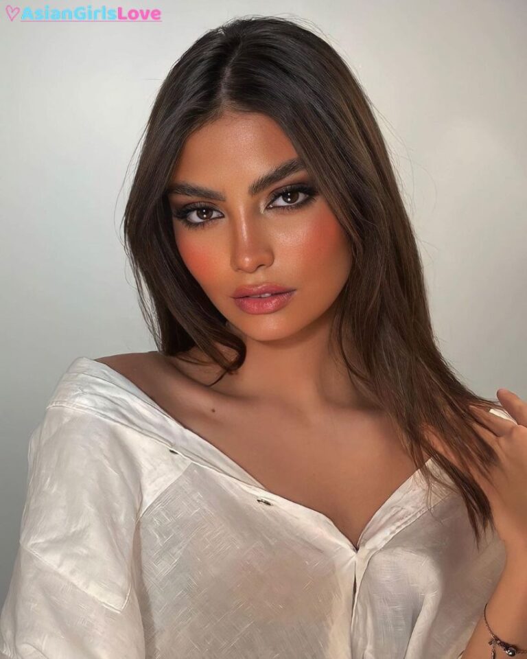 Syrian Girls: Read This Guide Before You Date Them