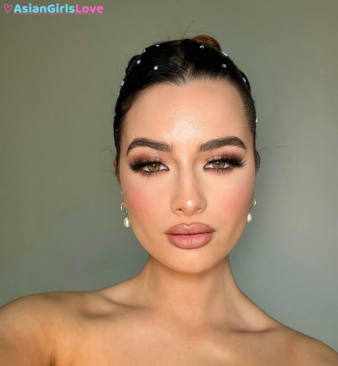 Lovely Turkish Girls: What Makes Them the Best Wives?